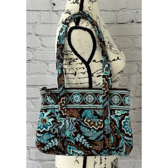 Vera Bradley | Bags | Vera Bradley Betsy Quilted Shoulder Bag In Java ...